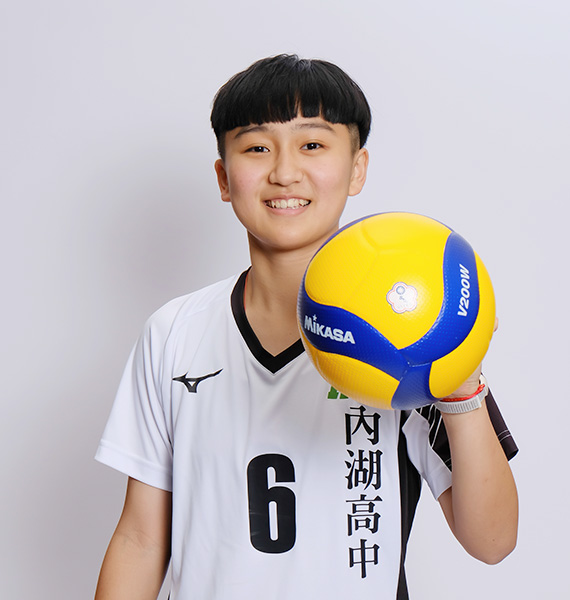 內湖高中 ｜ 陳 臻